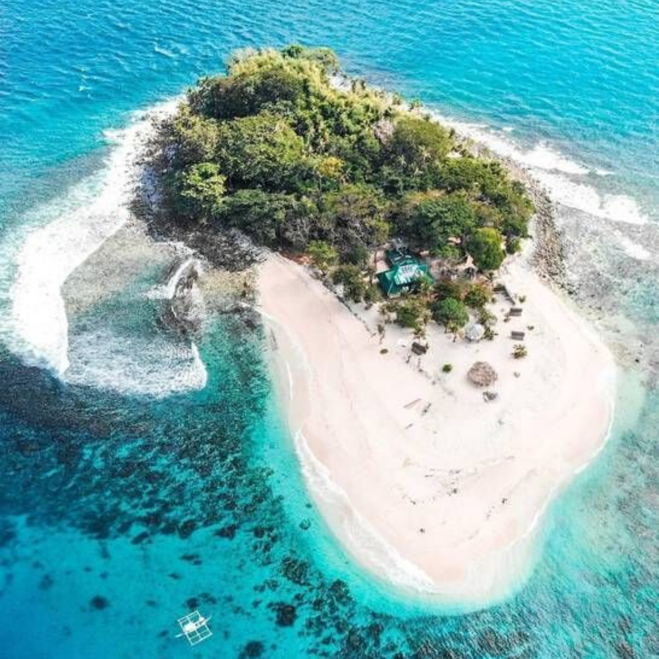 19 Scents That Instantly Transport You To Secret Island Escapes Around ...